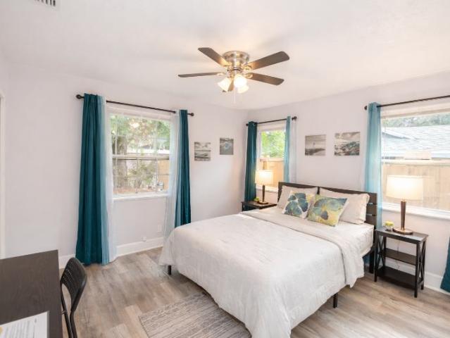 Tampa Private Rooms | in a Shared Homegreat Loca