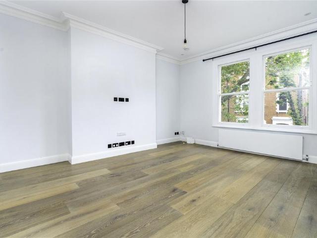 Tanza Road, London, NW3 4 bed apartment to rent £5,500 pcm £1,269 pw