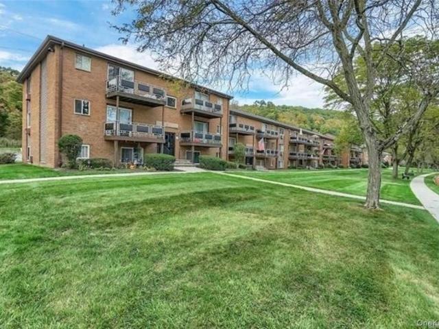 Tanager Rd Apt,monroe, Condo For Sale