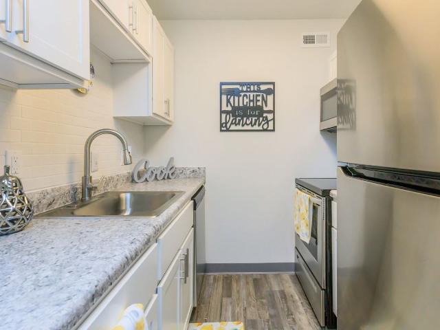 TANGLEWOOD APARTMENTS 1 Bedroom Apartment for Rent at 1640 Johnson Rd, Petersburg, VA 23805