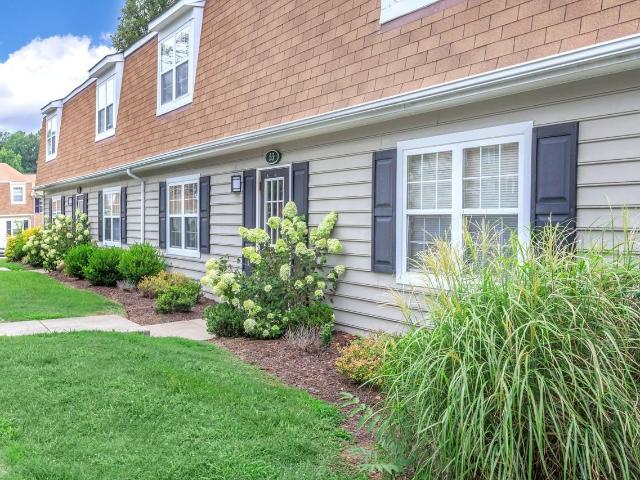 TANGLEWOOD APARTMENTS 2 Bedroom Apartment for Rent at 1640 Johnson Rd, Petersburg, VA 23805