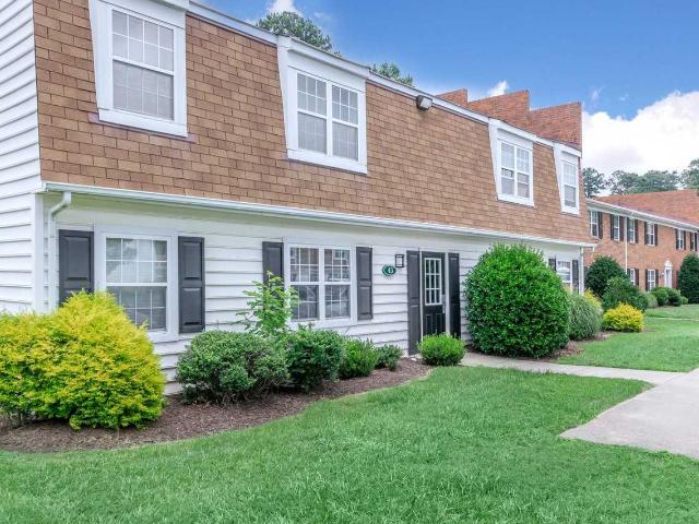 TANGLEWOOD APARTMENTS 2 Bedroom Apartment for Rent at 1640 Johnson Rd, Petersburg, VA 23805