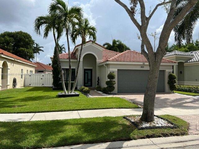 Tanglewood Cir, Weston, Home For Sale