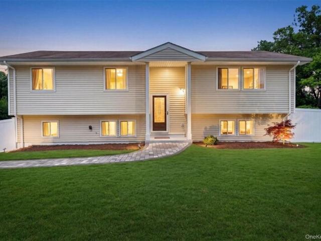 Tanglewood Dr, Goshen, Home For Sale