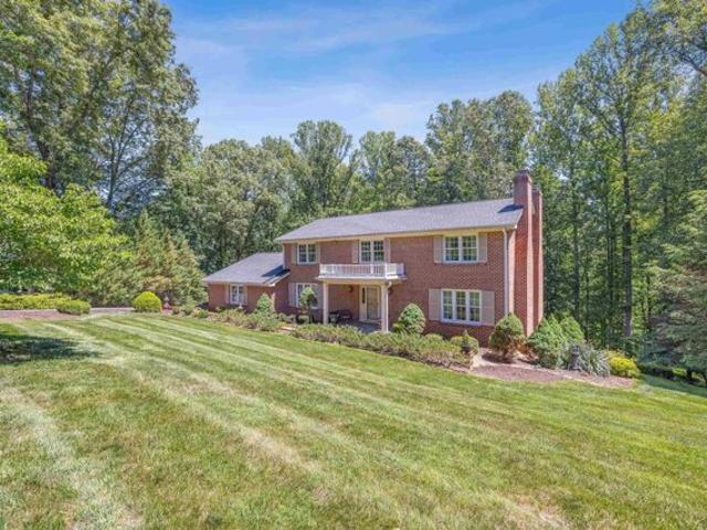 Tanglewood Rd, Charlottesville, Home For Sale