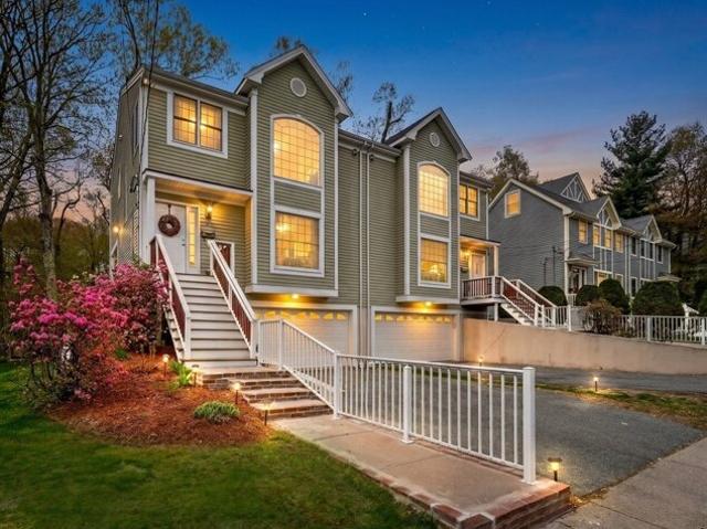Tanglewood Unit,newton, Condo For Sale