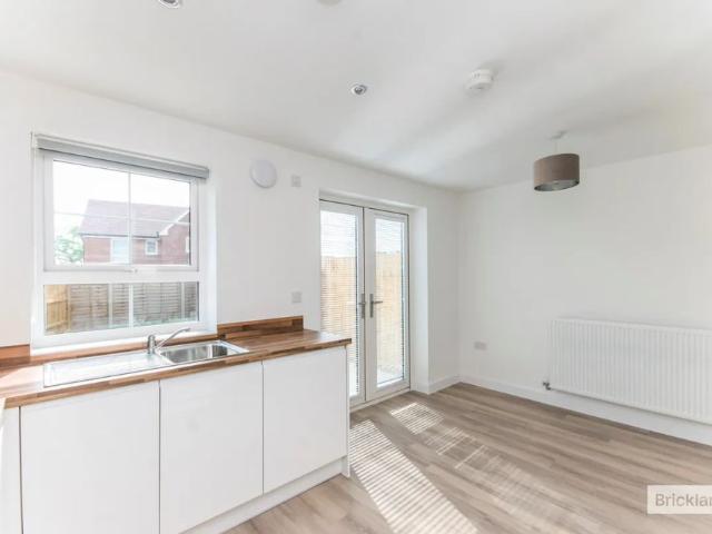 Tangmere Road