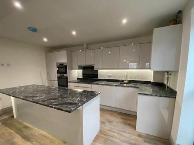 Tankerton Road, Whitstable, 2 Bedroom Apartment