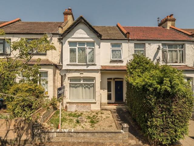 Tankerton Road, Surbiton KT6, 2 bed flat to rent, £1,950 pcm | PrimeLocation