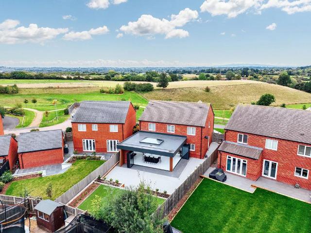 Tannery Drive, Powick, WR2 5 bed property to rent £2,995 pcm £691 pw