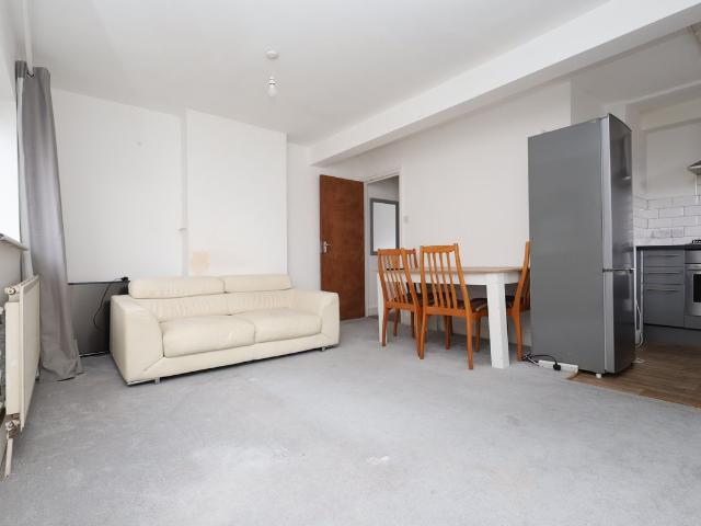 Tanner Street, Barking IG11, 1 bed flat to rent, £1,395 pcm | PrimeLocation