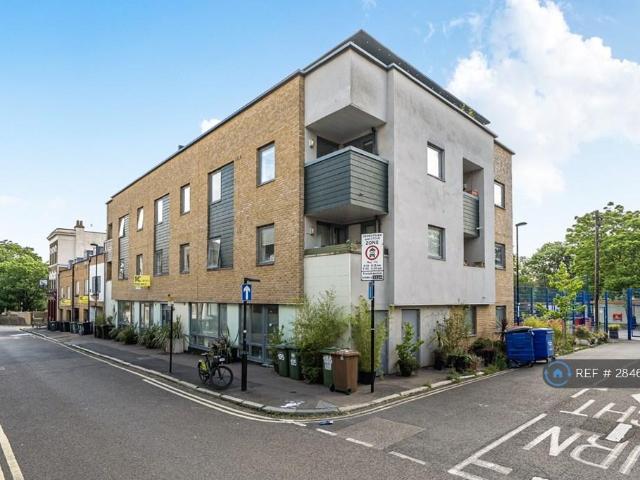 Tanners Hill, London, SE8 2 bed flat to rent £2,175 pcm £502 pw