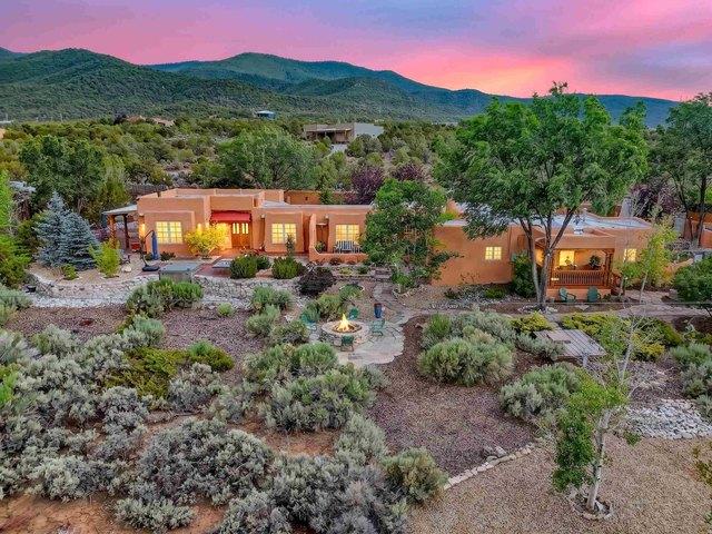 Taos, NM 87571
