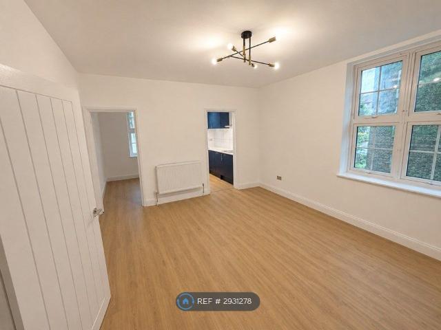 Tabard House, London SE1, 2 bed flat to rent, £2,500 pcm | PrimeLocation