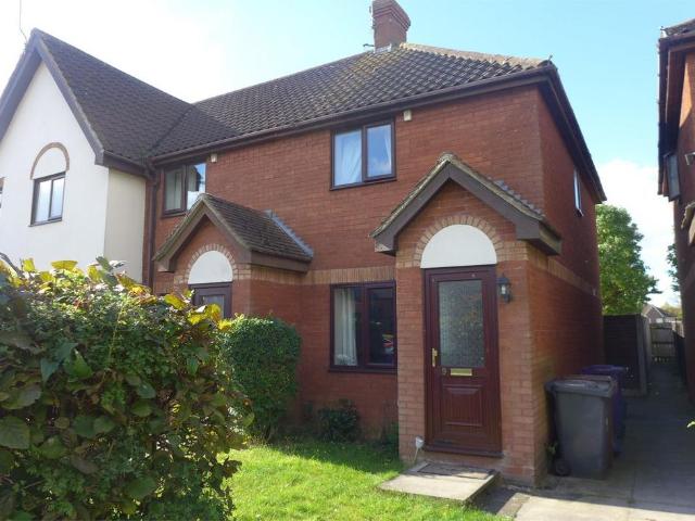 Tabbs Close, Letchworth Garden City, SG6 2 bed terraced house to rent £1,195 pcm £276 pw