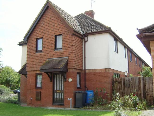 Tabbs Close, Letchworth SG6 1 bed cluster house to rent £1,075 pcm £248 pw