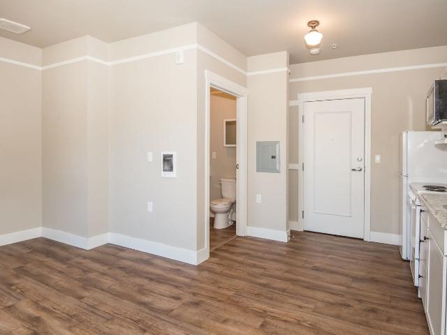 Tabor Commons Studio Apartment for Rent at 1020 Se 60th Ave, Portland, OR 97215 Mt. Tabor