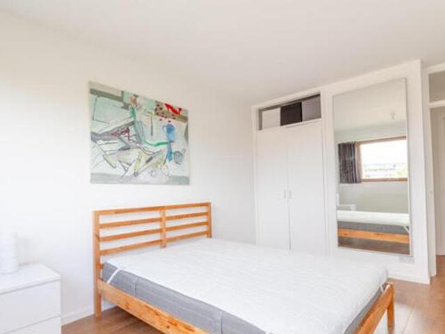 Tachbrook Street, London, 3 Bedroom Maisonette