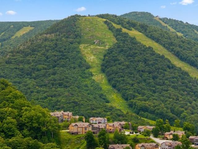 Tacoma Way Unit B, Killington, Home For Sale