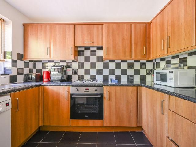 Taeping Street, Isle Of Dogs, London. 3 bed flat to rent £2,492 pcm £575 pw