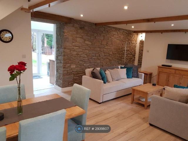 Taff Terrace, Treorchy CF42, 3 bed terraced house to rent, £995 pcm | PrimeLocation