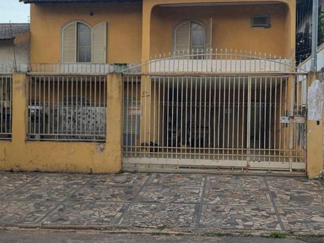 TAGUATINGA QNA 40 SOBRADO 5 QUARTOS 2 SUITES 6 VAGAS