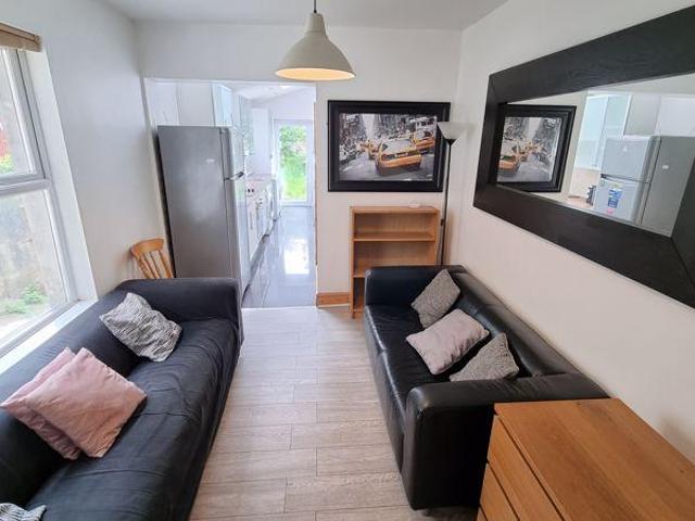 Talygarn Street, Cardiff CF14 5 bed terraced house to rent £2,800 pcm £646 pw