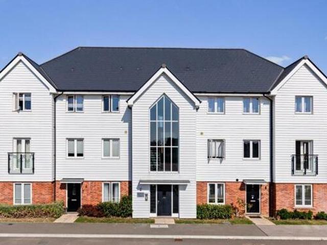Talavera Road, Canterbury, 2 Bedroom Apartment