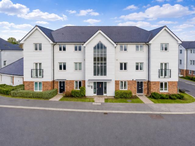 Talavera Road, Canterbury CT1, 2 bed flat to rent, £1,400 pcm | PrimeLocation