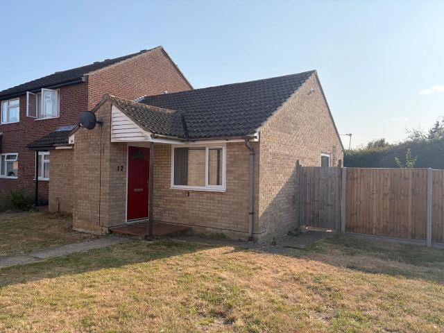 Talbot Close, Wymondham NR18, 2 bed semi detached bungalow to rent, £1,150 pcm | PrimeLocation