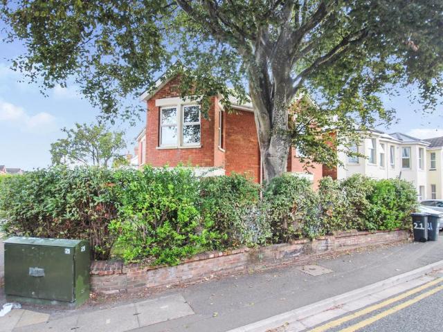 Talbot Road, Bournemouth BH9 5 bed property to rent £2,650 pcm £612 pw