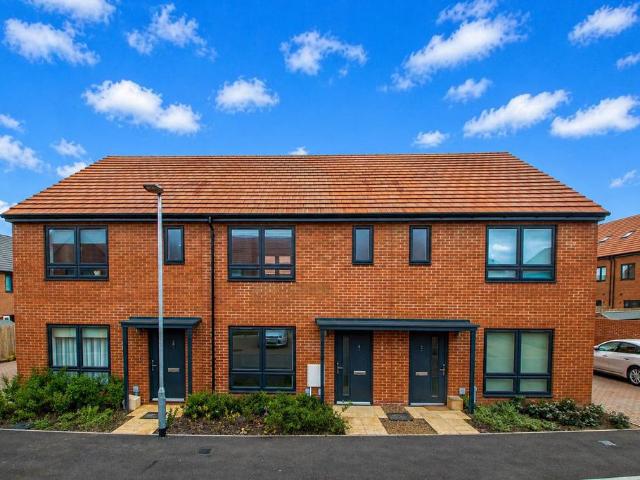 Talbot Road, Dartford DA2 3 bed semi detached house to rent £2,275 pcm £525 pw