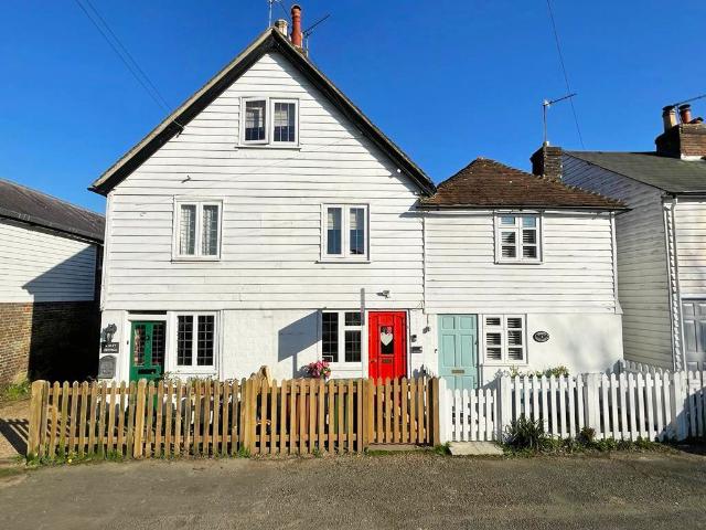Talbot Road, Hawkhurst, Cranbrook TN18, 3 bed terraced house to rent, £1,500 pcm | PrimeLocation