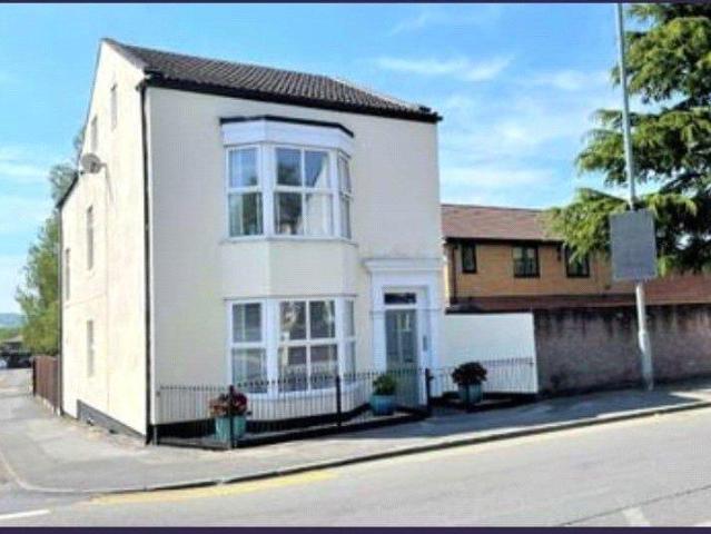 Talbot Road, Hyde SK14 6 bed detached house to rent £2,395 pcm £553 pw