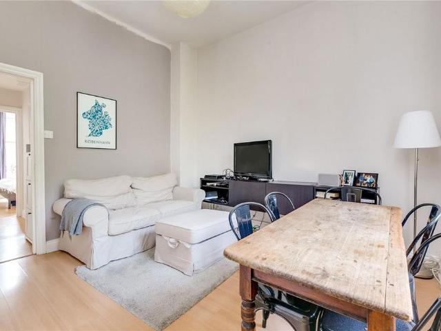 Talbot Road, London W2 2 bed flat to rent £3,250 pcm £750 pw