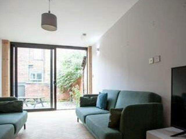 Talbot Road, Manchester, 10 Bedroom Terraced