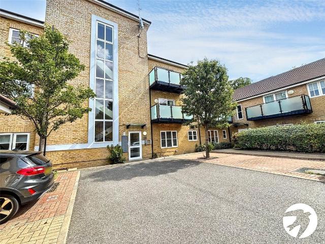 Talehangers Close, Bexleyheath DA6, 2 bed flat to rent, £1,650 pcm | PrimeLocation