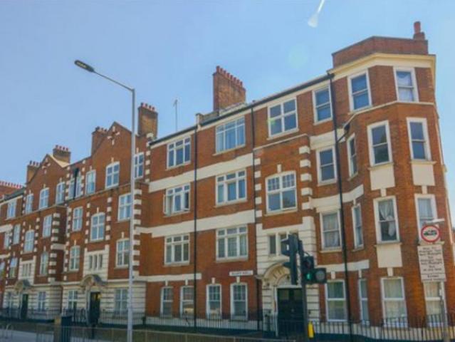 Talgarth Road, London, W14 2 bed flat to rent £2,550 pcm £588 pw