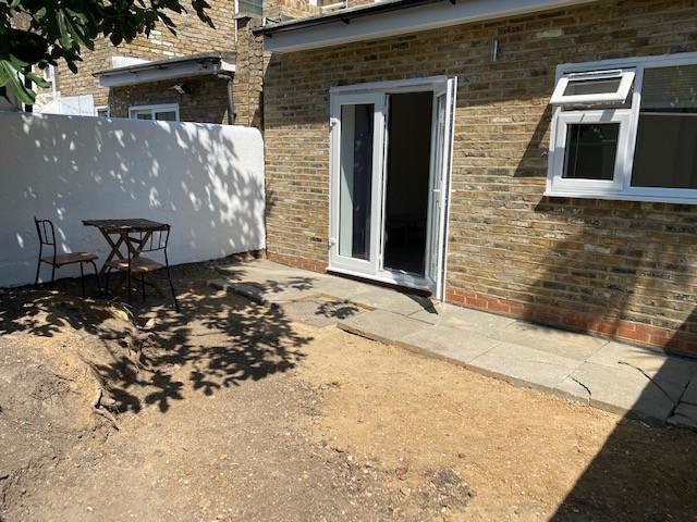 Talgarth Road, London, London, W14 2 bed flat to rent £2,600 pcm £600 pw