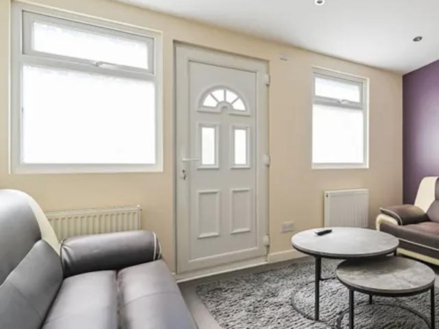 Talia House, 1 45 Manchester Road, Cubitt Town, London, E14 3HB, United Kingdom | 4 bed apartment for rent #167115652 | Rentberry