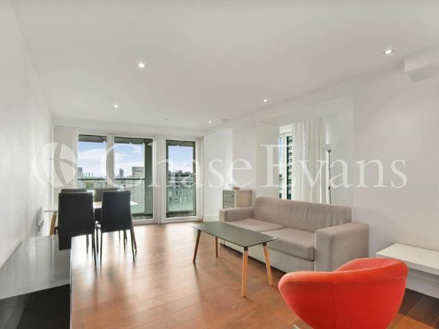Talisman Tower, 6 Lincoln Plaza. 3 bed flat to rent £3,696 pcm £853 pw