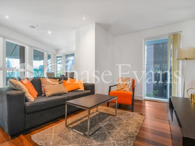 Talisman Tower, 6 Lincoln Plaza. 3 bed flat to rent £3,965 pcm £915 pw