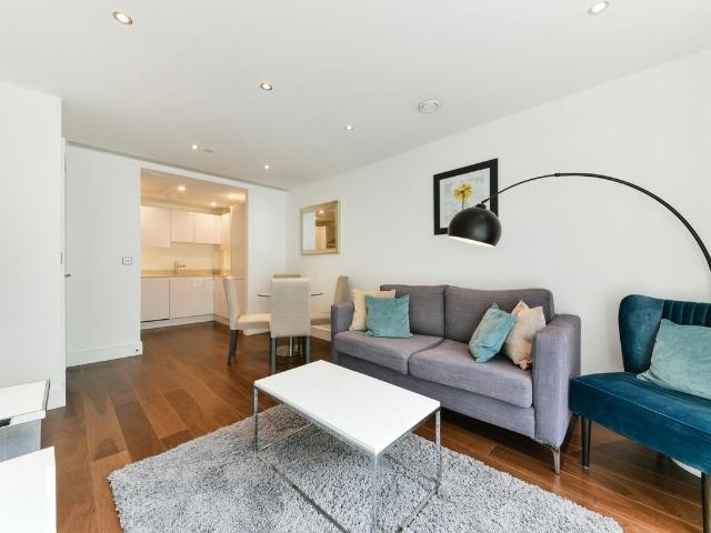 Talisman Tower, Lincoln Plaza, Canary Wharf E14, 1 bed flat to rent, £2,600 pcm | PrimeLocation