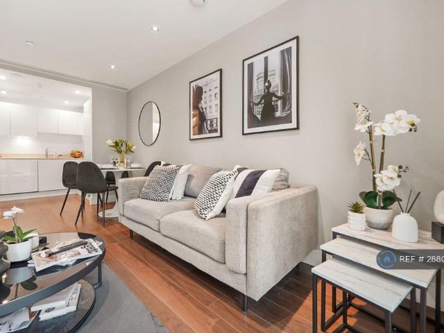 Talisman Tower, London, E14 1 bed flat to rent £4,500 pcm £1,038 pw