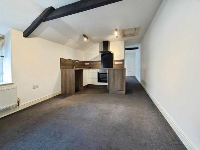 Talk Of The Town 60g Devizes Road, Swindon, Swindon, SN1