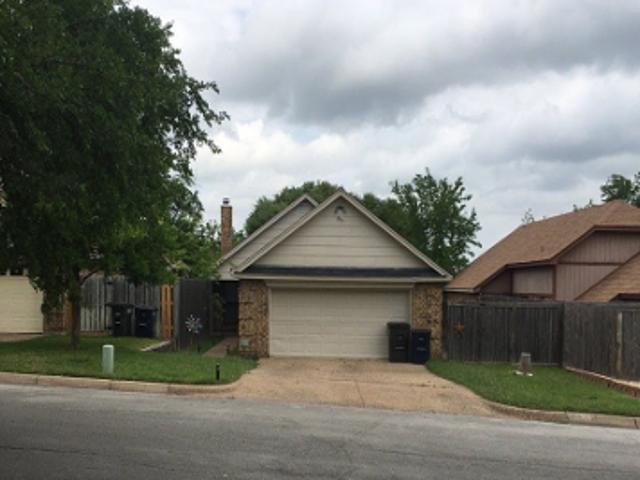 Tall Oak Dr