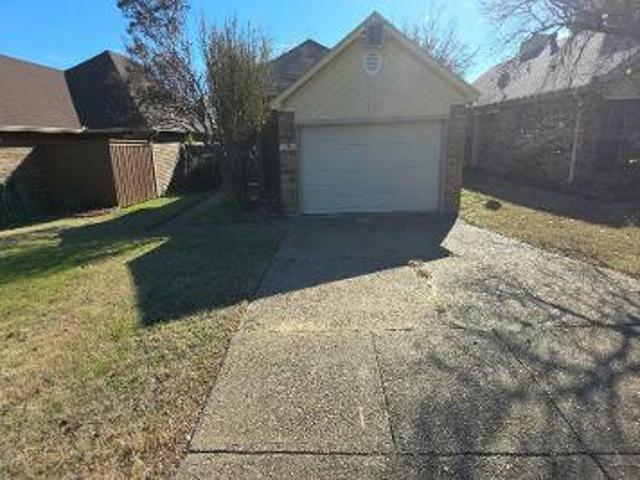 Tall Oak Dr