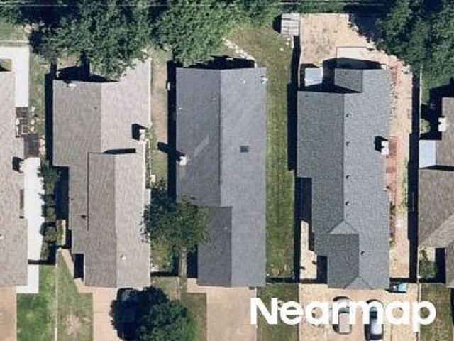 Tall Oak Dr