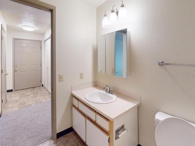 Tall Oaks Apartments 2 Bedroom Apartment for Rent at 1647 Sw Fellows St, Mcminnville, OR 97128