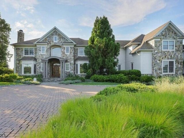 Tall Timber Ln, Bernards Twp, Home For Sale